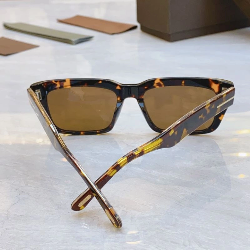 Top mirror Tom Ford Sunglasses
