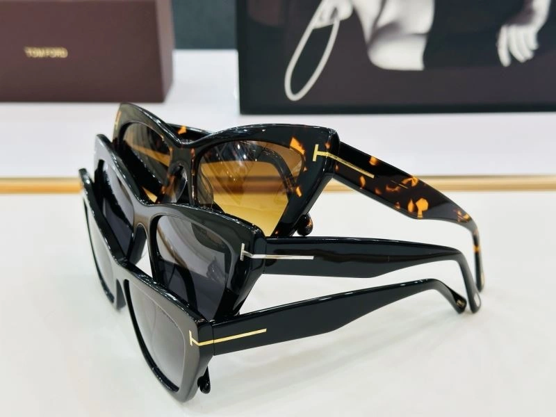 Top mirror Tom Ford Sunglasses