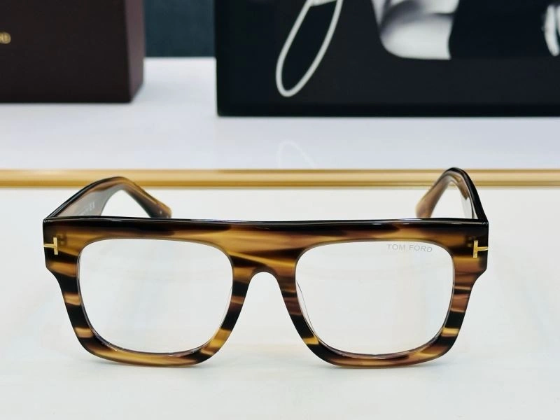 Accurate model Tom Ford Sunglasses