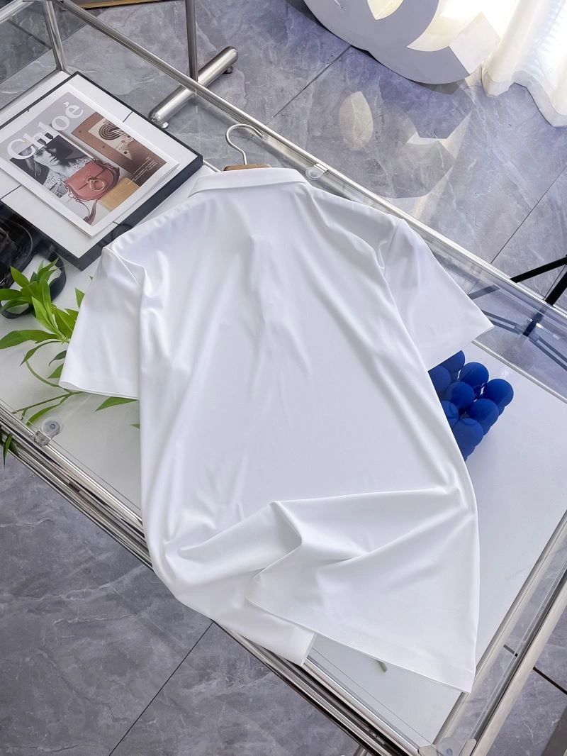 Indistinguishable Tommy Hilfiger T-Shirts