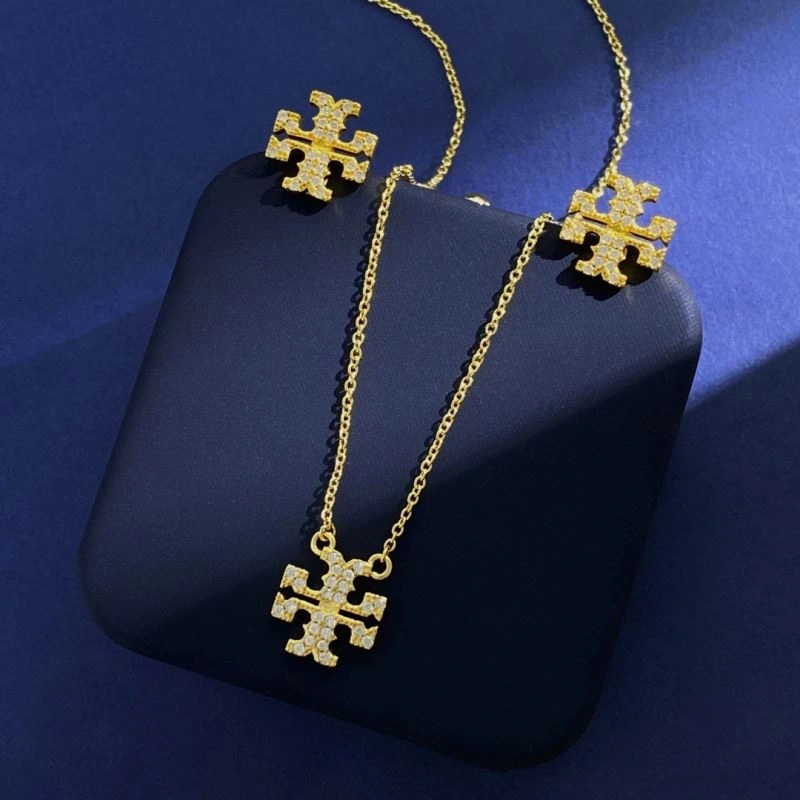 Bargain Tory Burch Necklaces