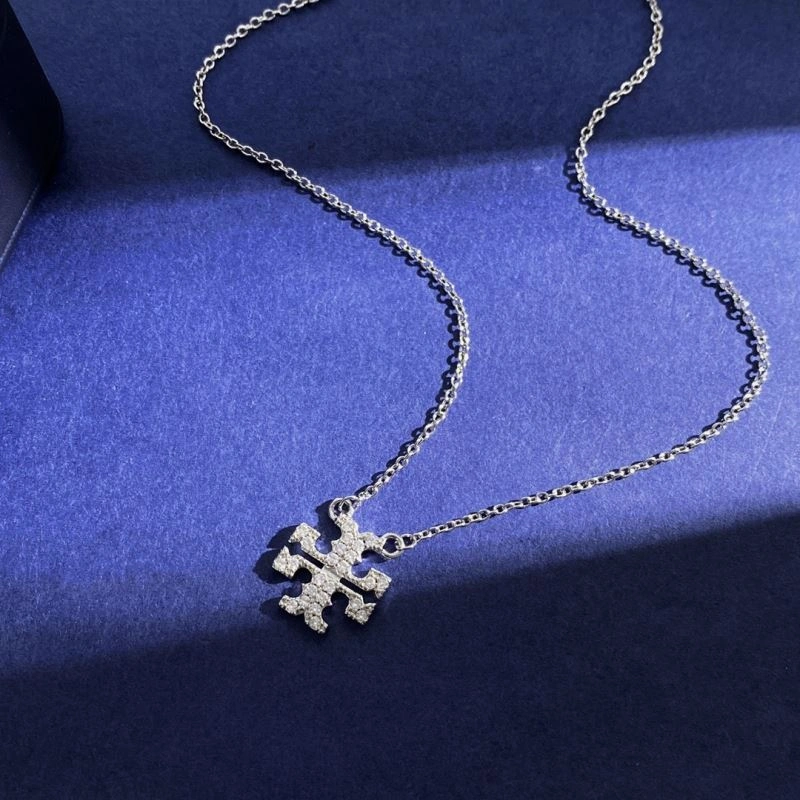 Bargain Tory Burch Necklaces