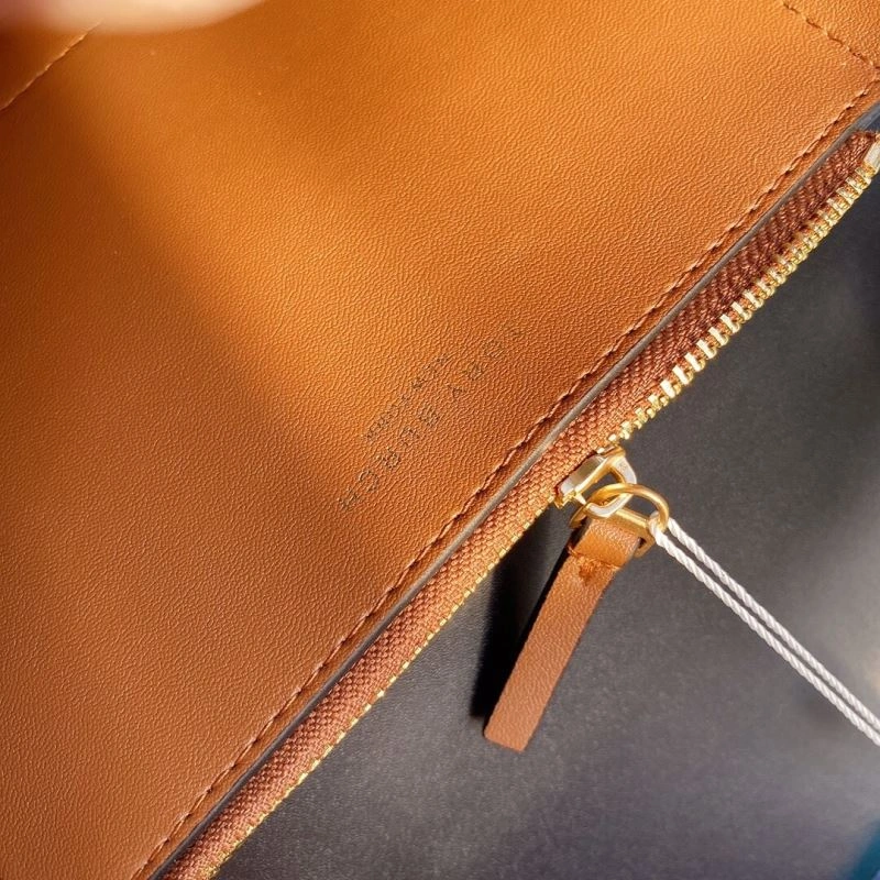 Top mirror Tory Burch Satchel Bags