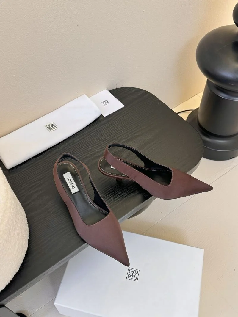 Factory-made Toteme Sandals