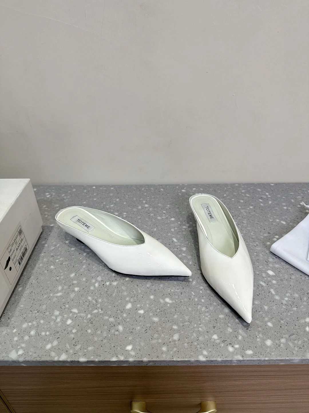 Exact replica Toteme Sandals