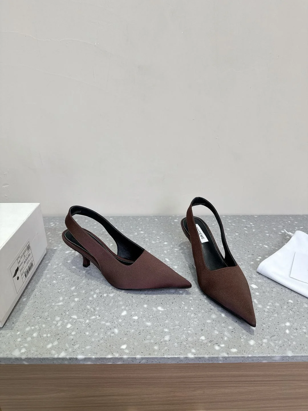 Accurate model Toteme Sandals