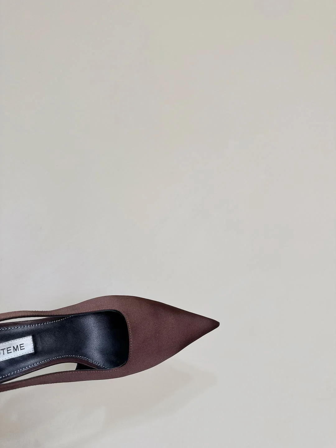 Accurate model Toteme Sandals
