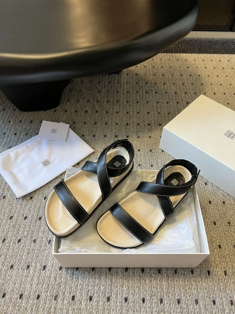 Accurate model Toteme Sandals