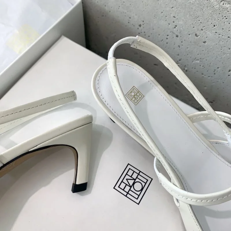 Accurate model Toteme Sandals