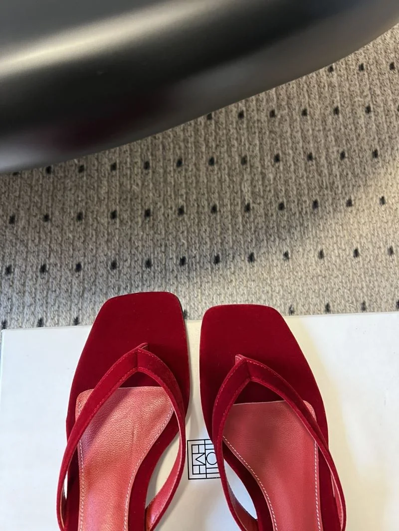 Exact replica Toteme Sandals