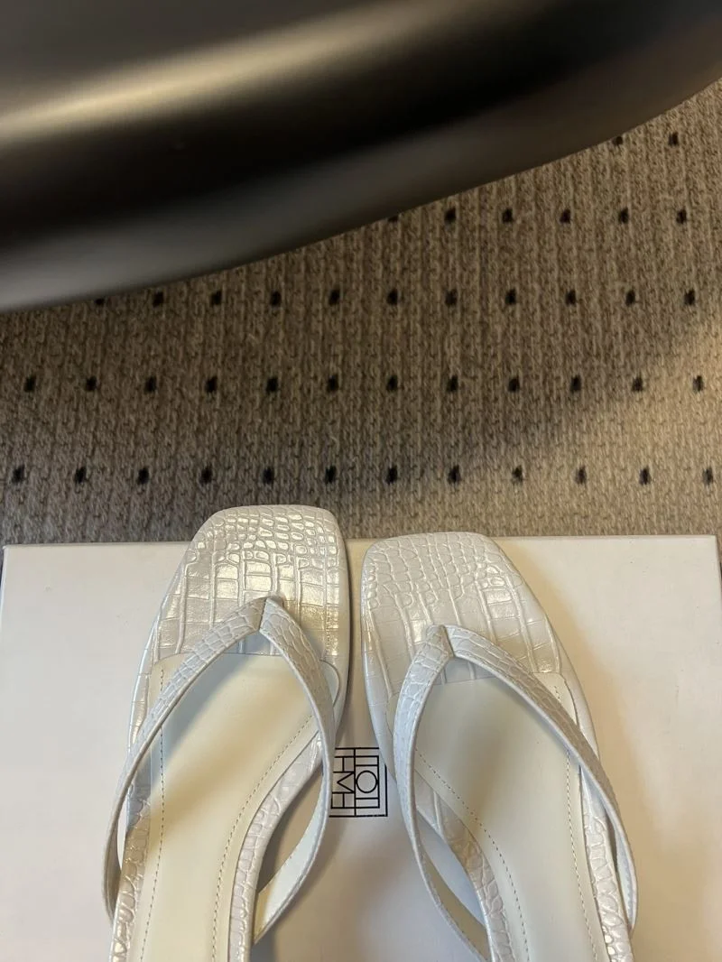 Factory-made Toteme Sandals
