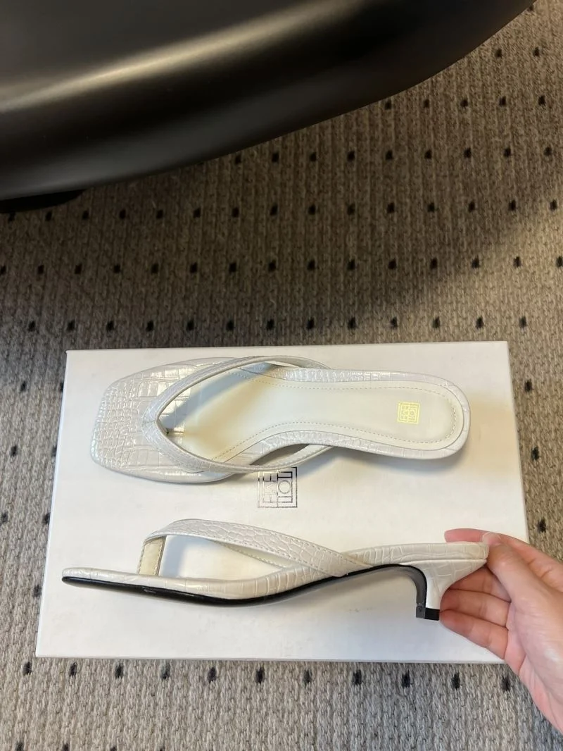 Factory-made Toteme Sandals