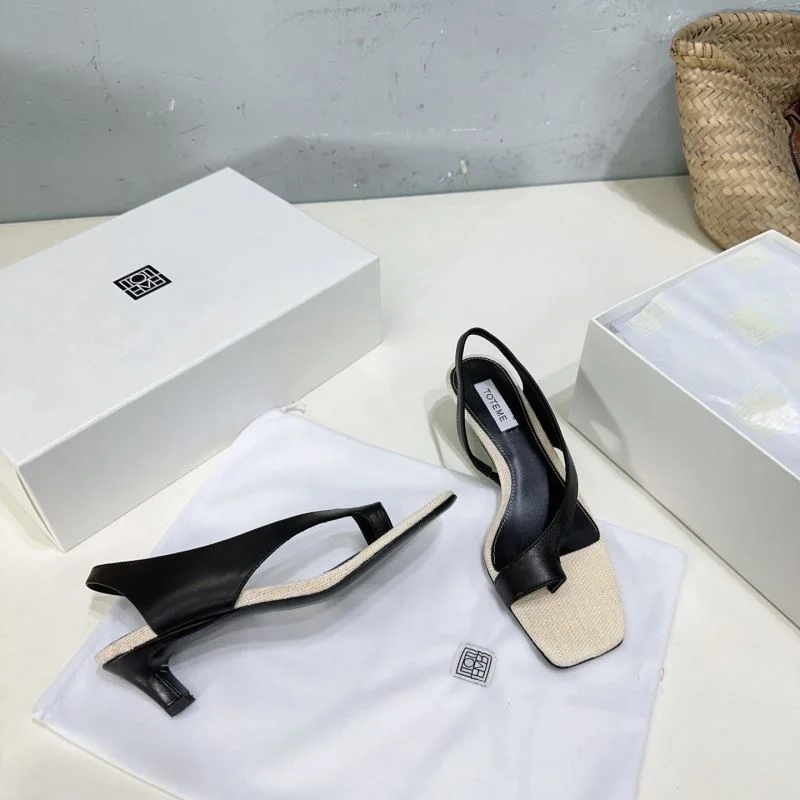 Factory-made Toteme Sandals