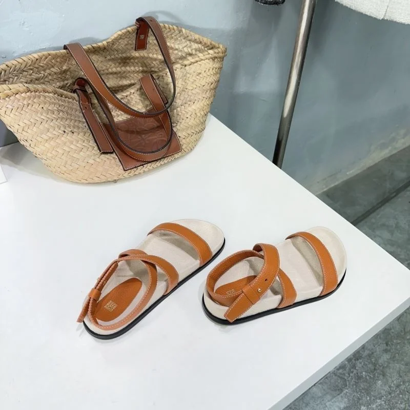 Accurate model Toteme Sandals