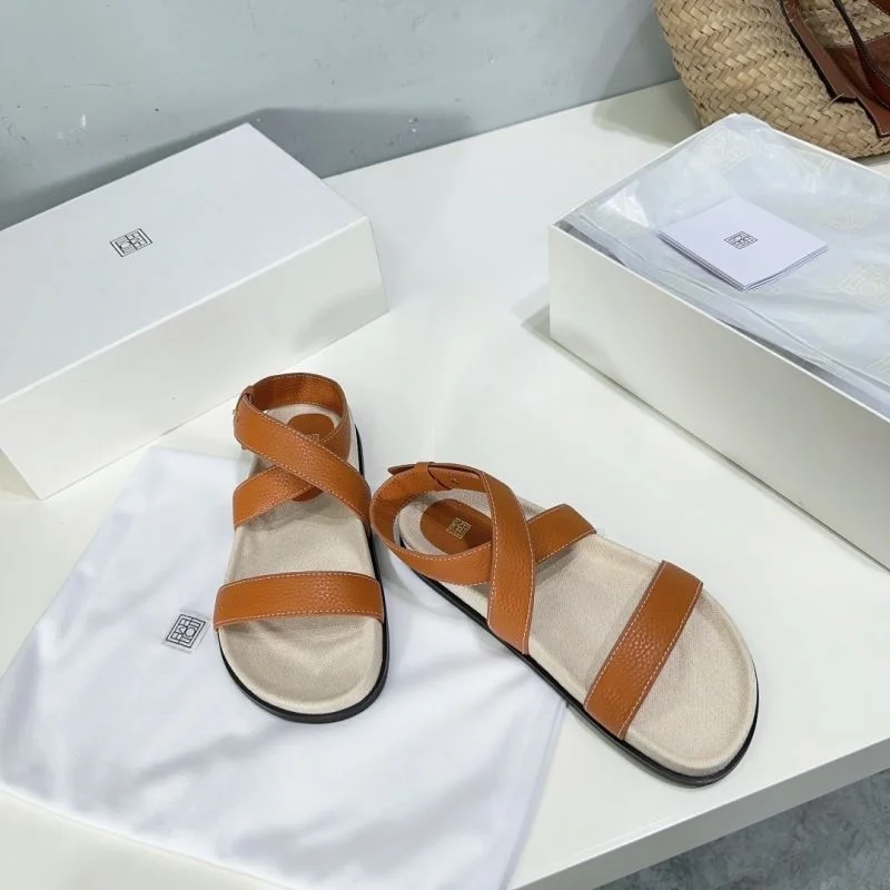 Accurate model Toteme Sandals