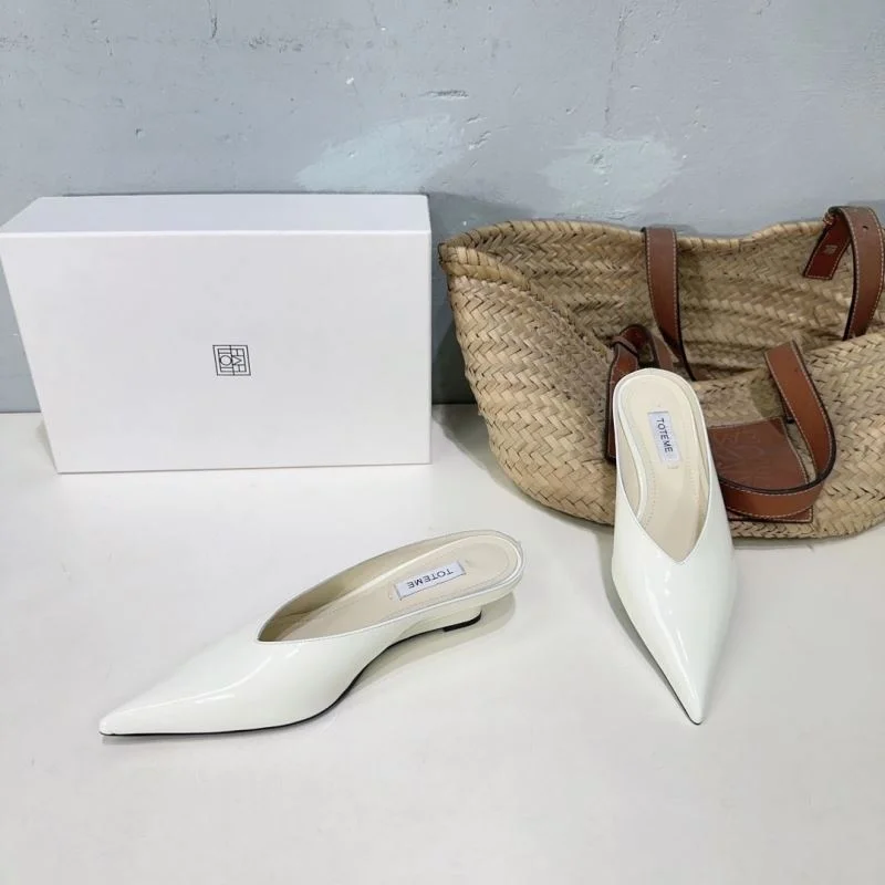 Top match Toteme Sandals