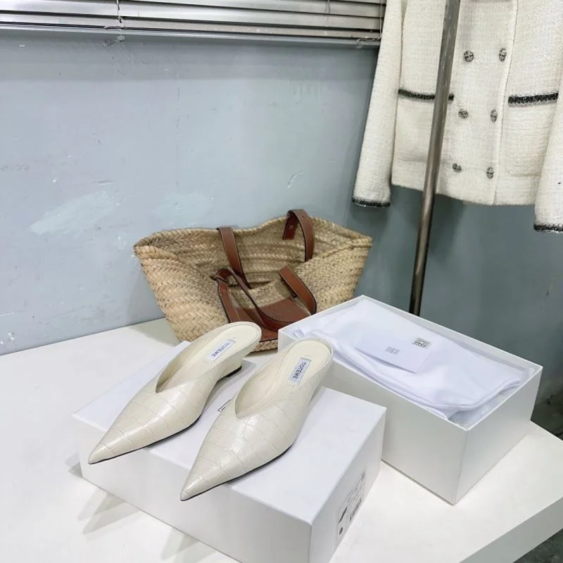 High accuracy Toteme Sandals