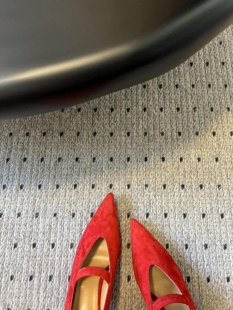 Accurate model Toteme Shoes