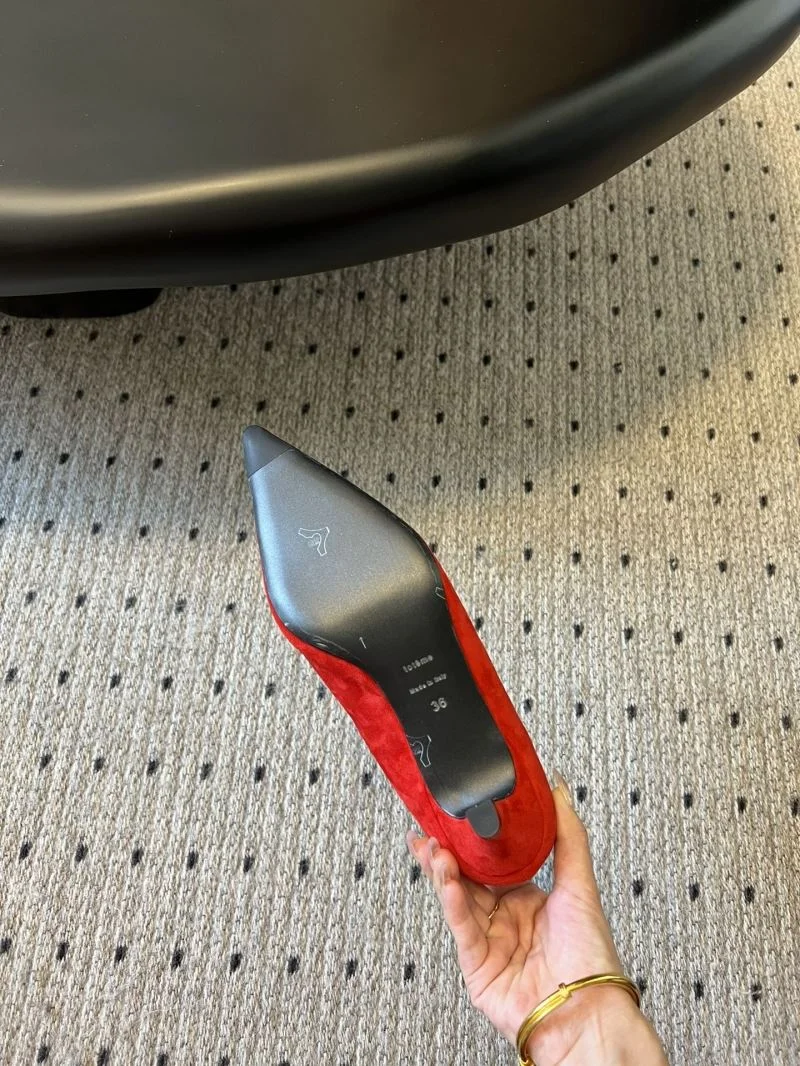 Accurate model Toteme Shoes