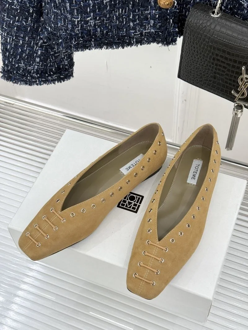 Top mirror Toteme Shoes