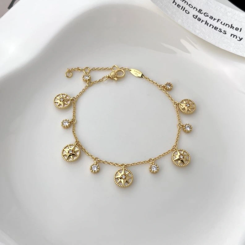 Accurate model Unclassified Brand Bracelets