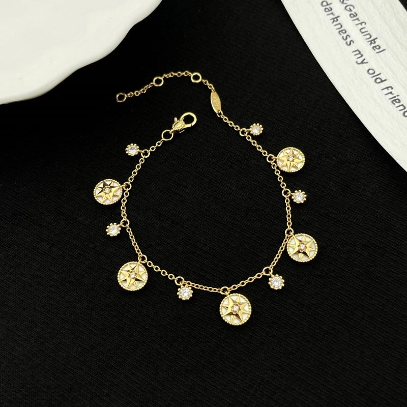 Accurate model Unclassified Brand Bracelets