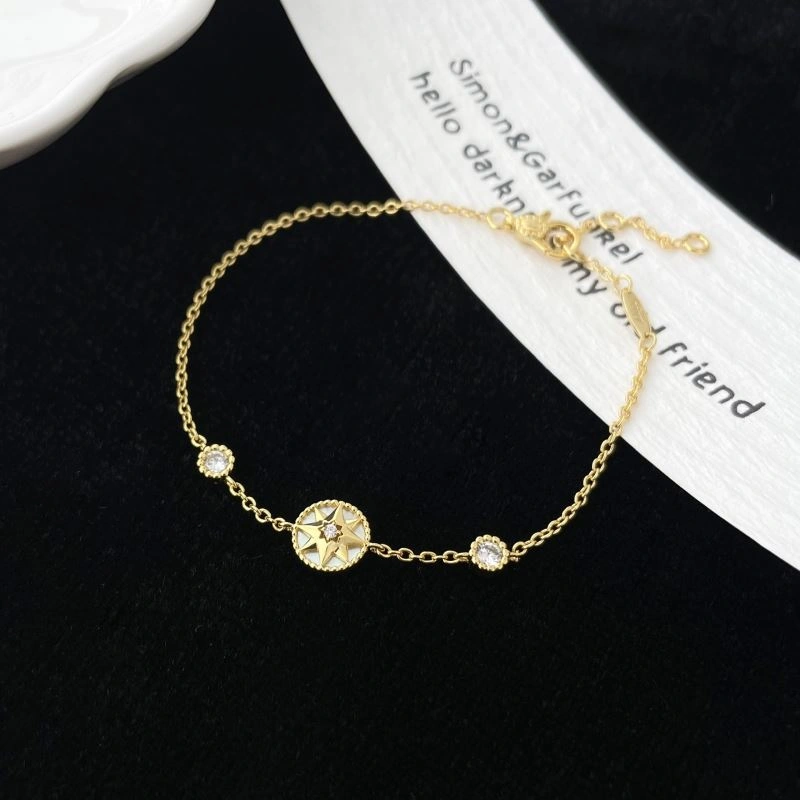Indistinguishable Unclassified Brand Bracelets