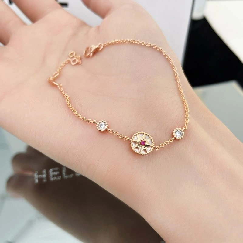 Indistinguishable Unclassified Brand Bracelets