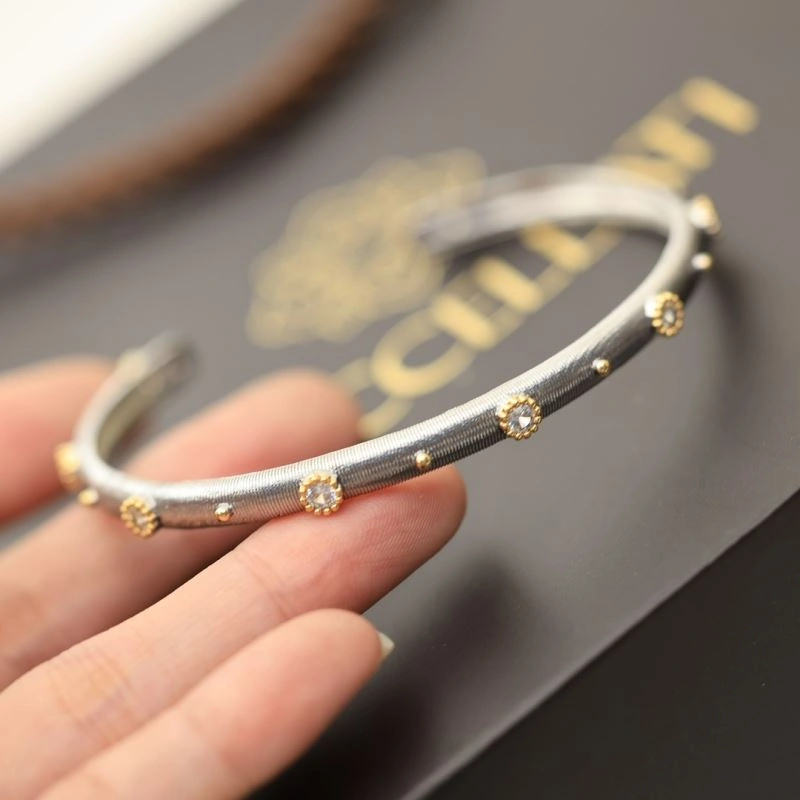 Unclassified Brand Bracelets