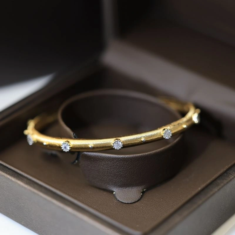 Factory-made Unclassified Brand Bracelets
