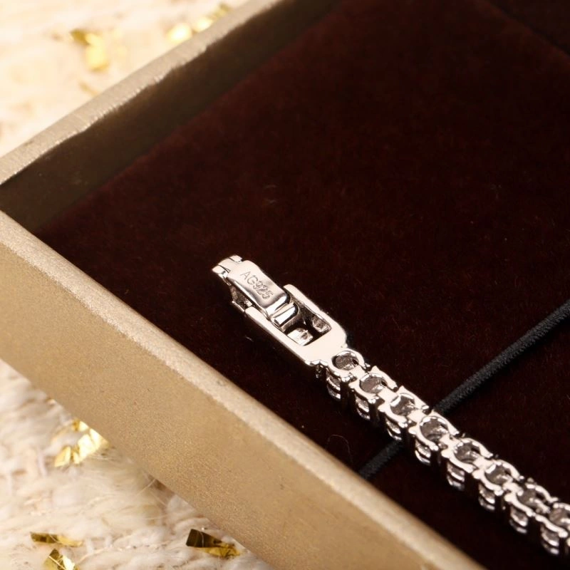 Indistinguishable Unclassified Brand Bracelets