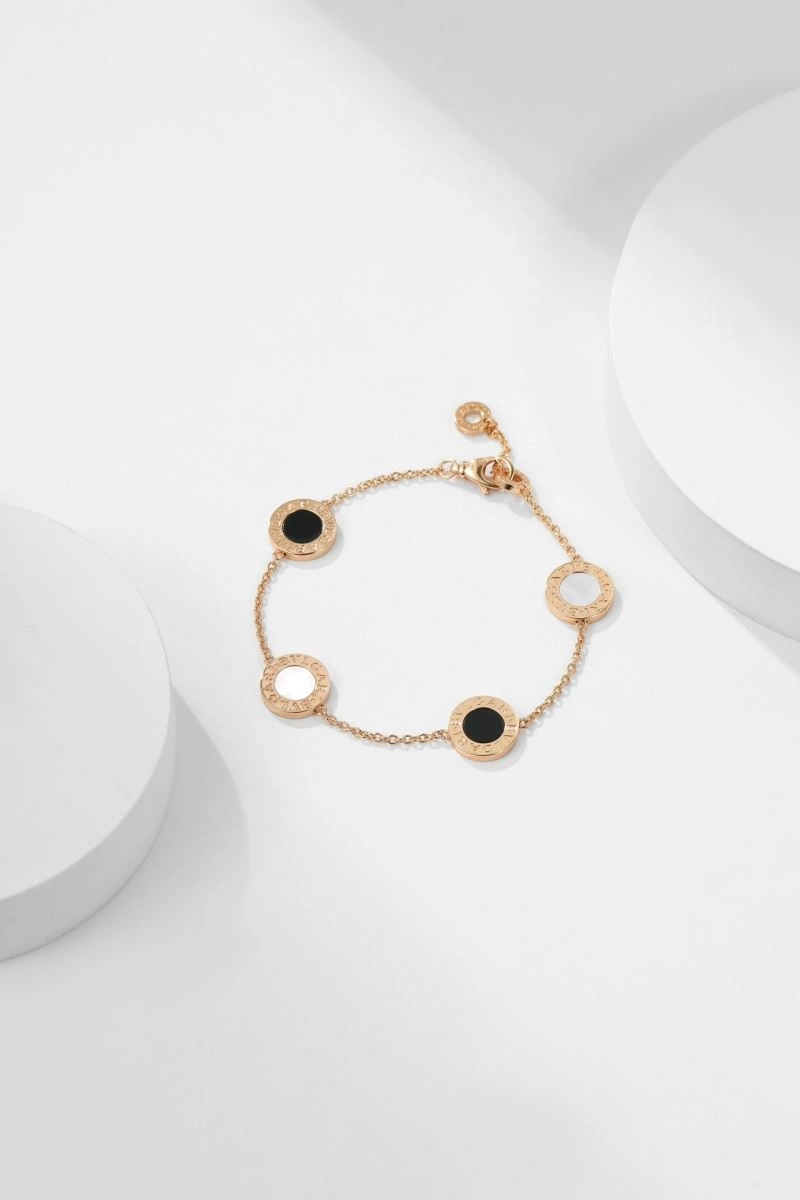 Unclassified Brand Bracelets