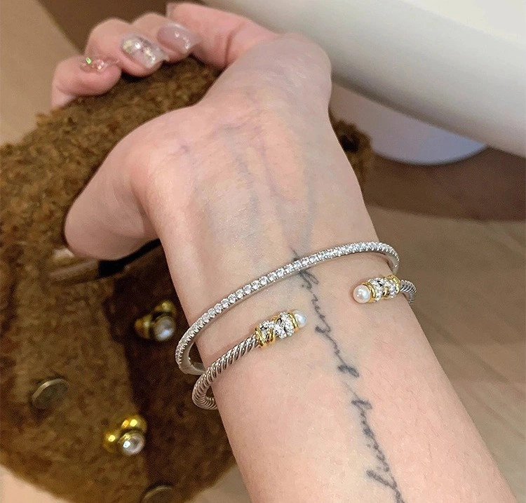 Unclassified Brand Bracelets
