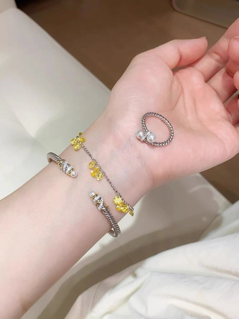Unclassified Brand Bracelets