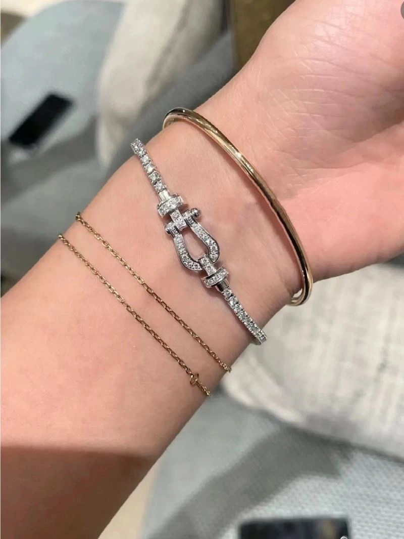 Affordable Unclassified Brand Bracelets