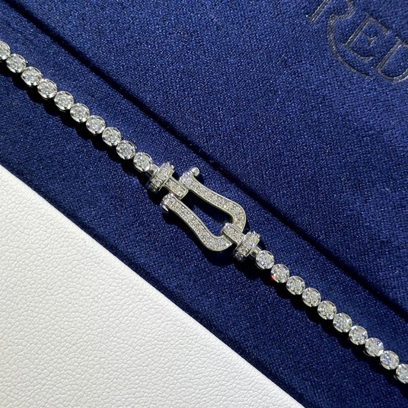 Affordable Unclassified Brand Bracelets