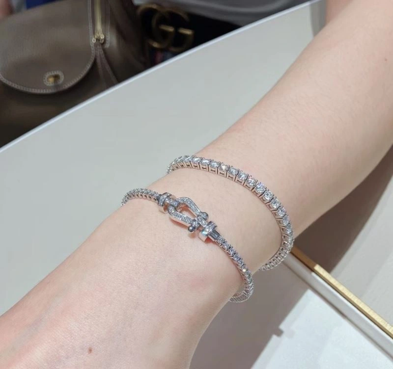 Affordable Unclassified Brand Bracelets