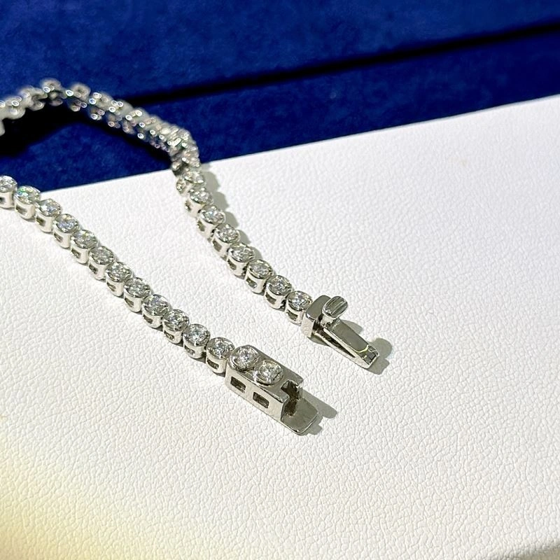 Affordable Unclassified Brand Bracelets