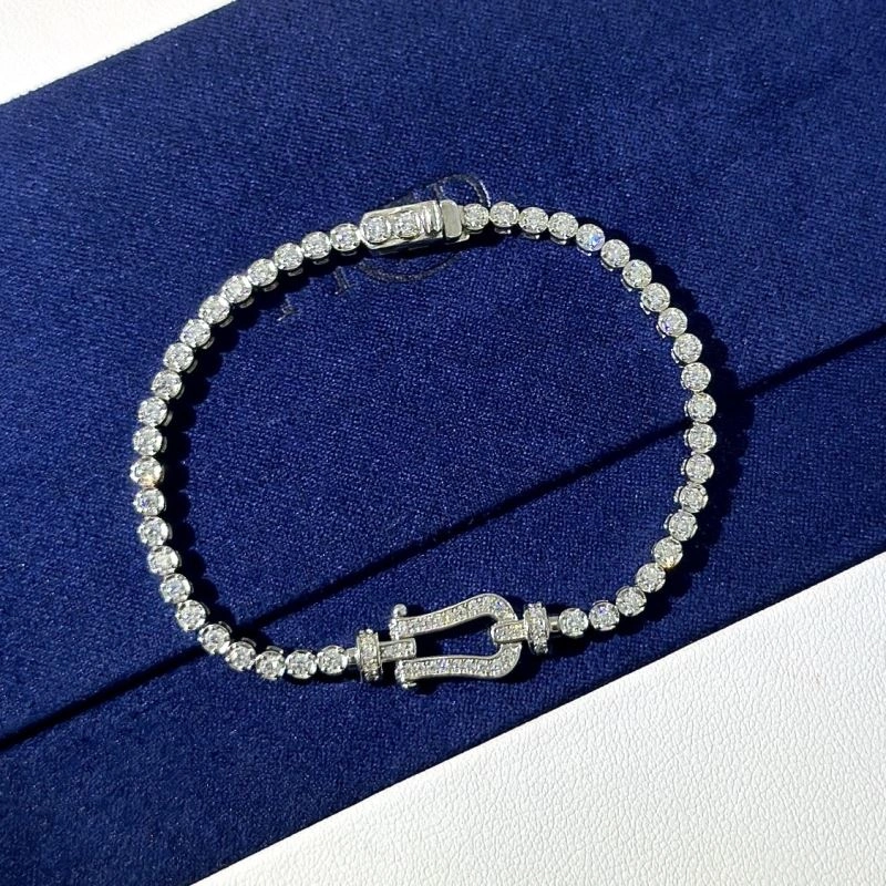 Affordable Unclassified Brand Bracelets