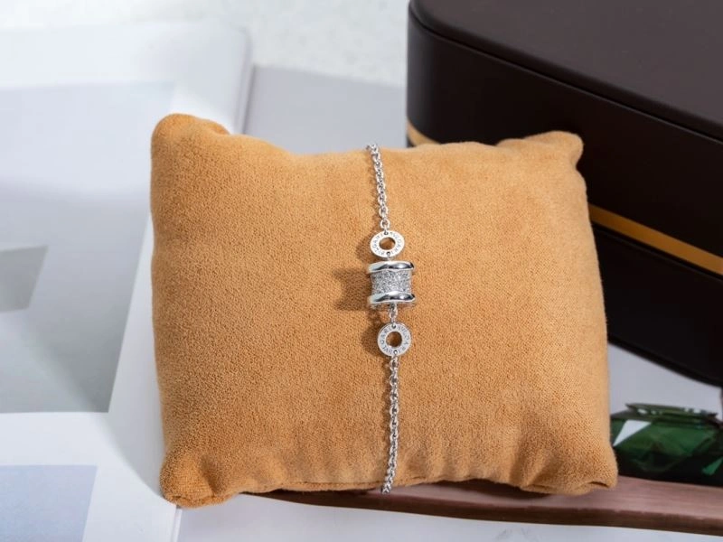 Unclassified Brand Bracelets