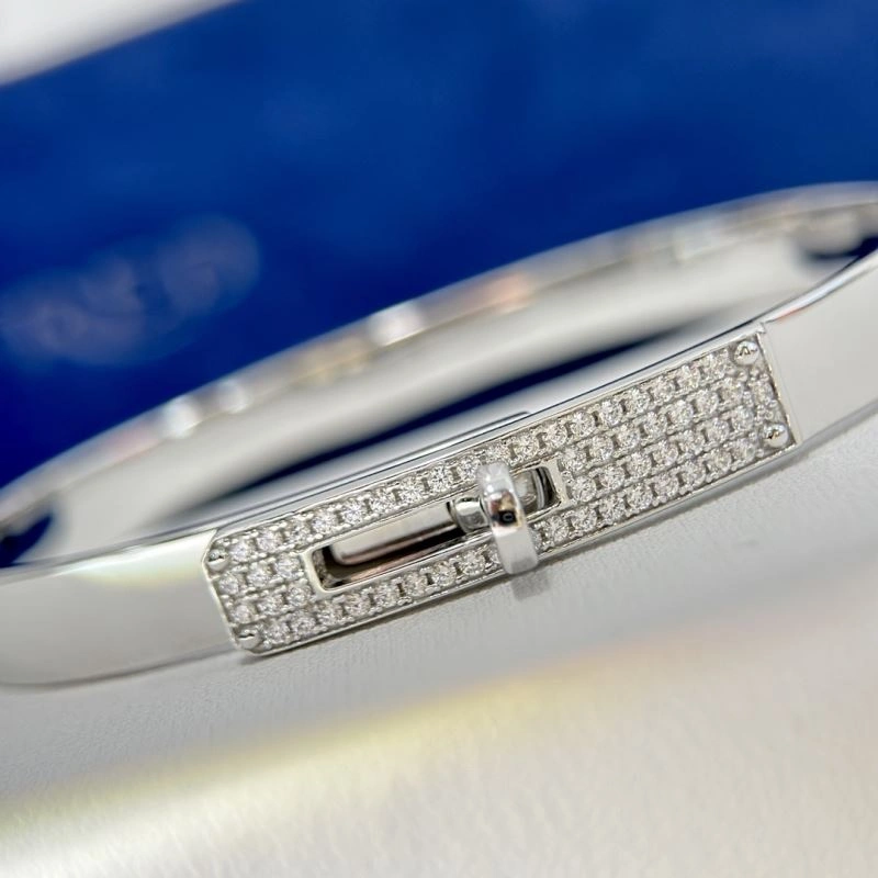 Brand-authenticated Unclassified Brand Bracelets