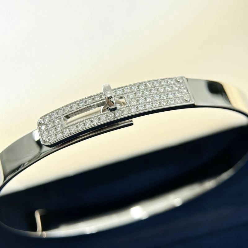 Brand-authenticated Unclassified Brand Bracelets