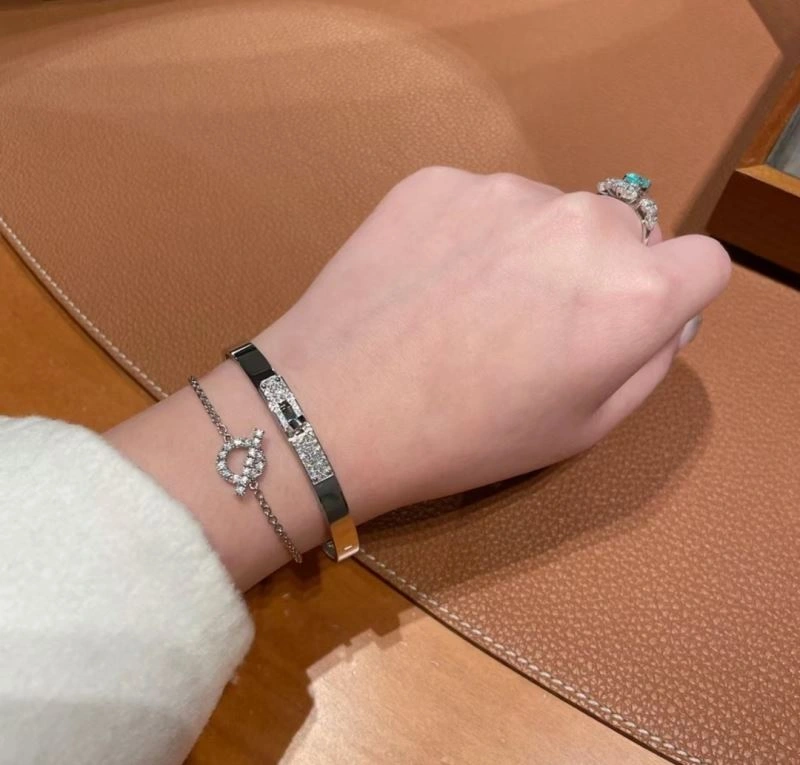 Brand-authenticated Unclassified Brand Bracelets