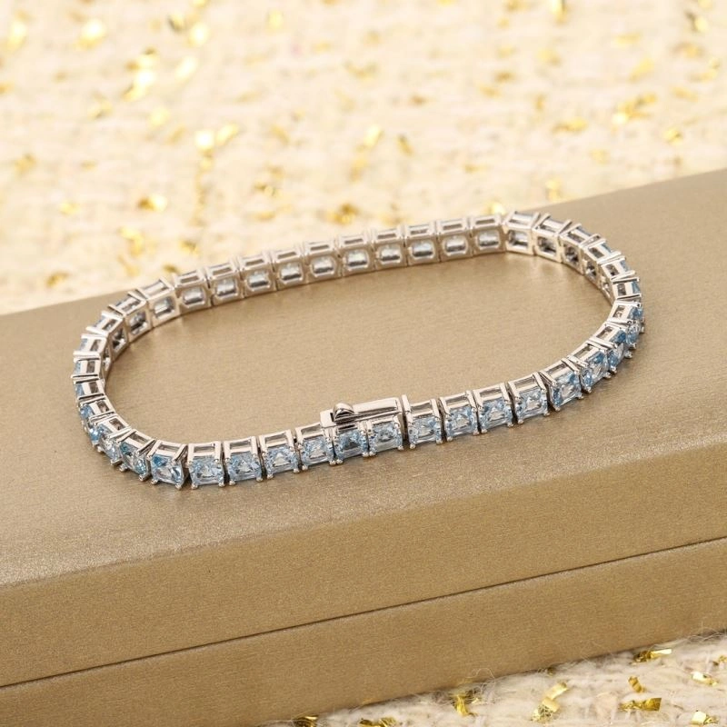 Accurate model Unclassified Brand Bracelets