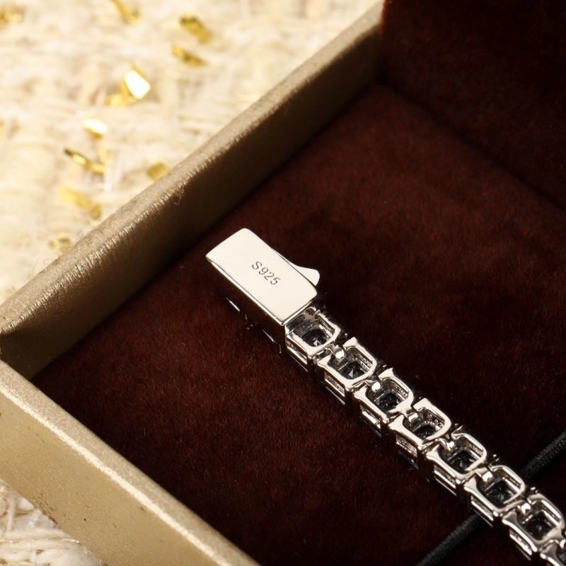 Accurate model Unclassified Brand Bracelets