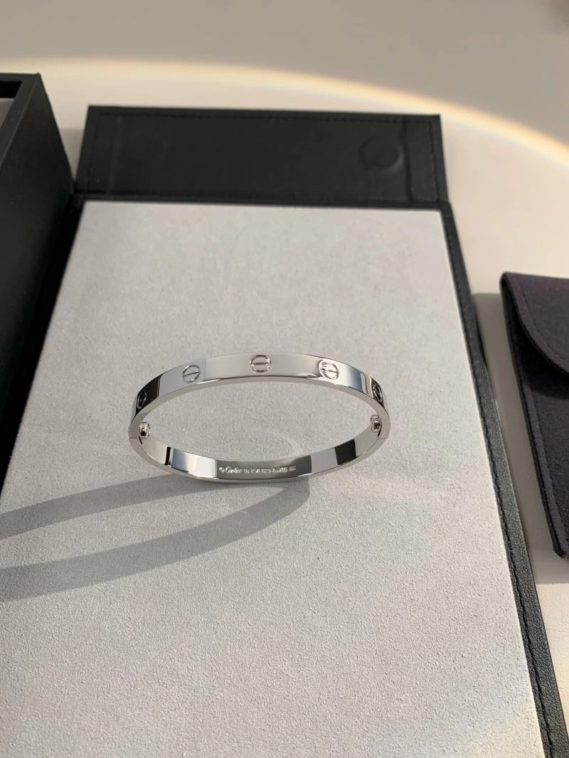 Unclassified Brand Bracelets
