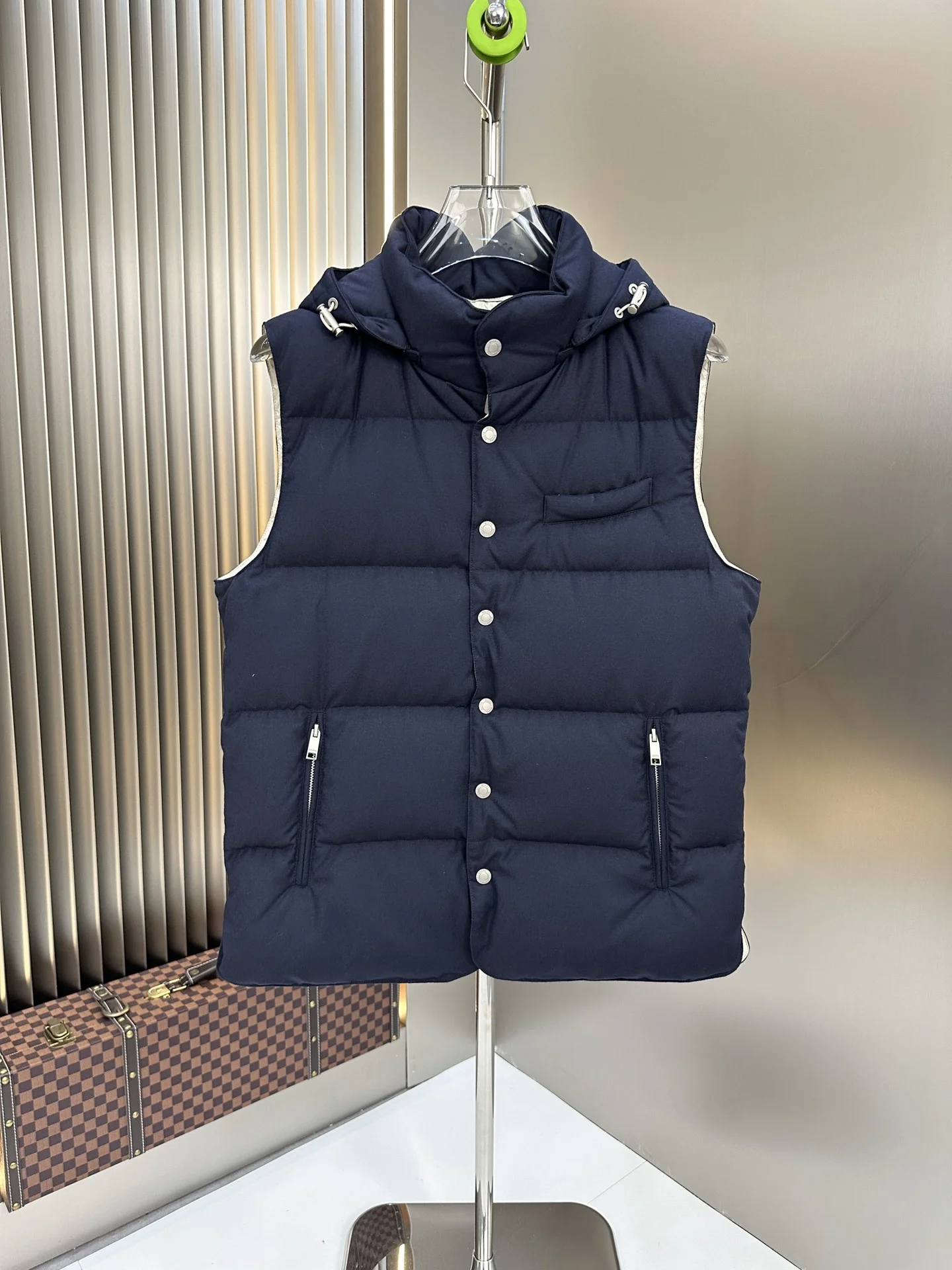 Indistinguishable Unclassified Brand Down Jackets