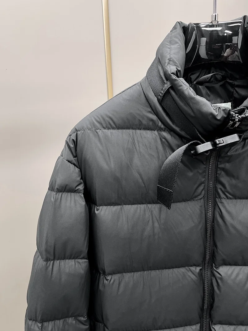 Indistinguishable Unclassified Brand Down Jackets