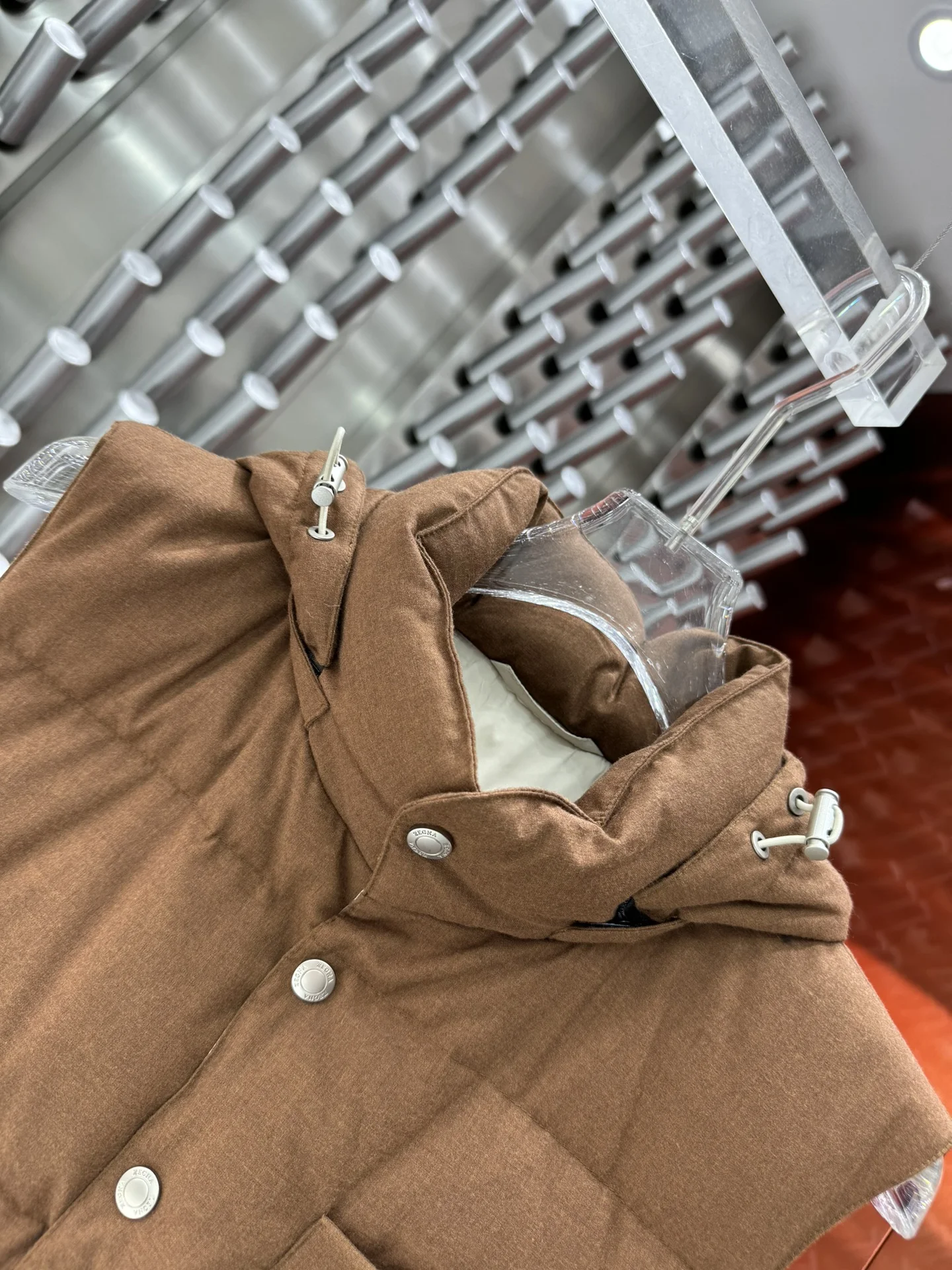 Discounted Unclassified Brand Down Jackets