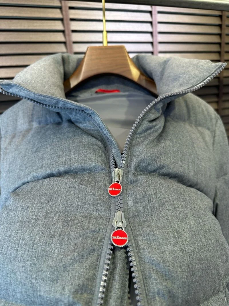Discounted Unclassified Brand Down Jackets